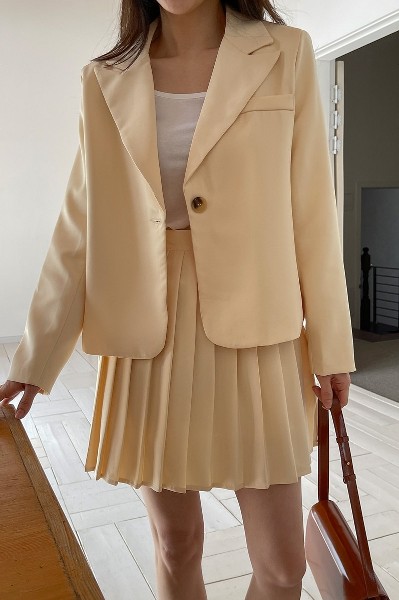 Best 10 Korean Style Top and Skirt Sets to Add to Your Closet - Krendly