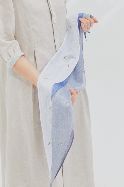 10 Stylish Korean Scarves to Elevate your Winter Fashion